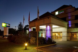 Holiday Inn Express Temuco (Ruta 5), otel  Temuco'dan