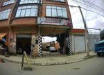 Felix Motors (Department of La Paz, Provincia Murillo, La Paz, Avenida Buenos Aires, 1746), oto döşeme  La Paz'dan