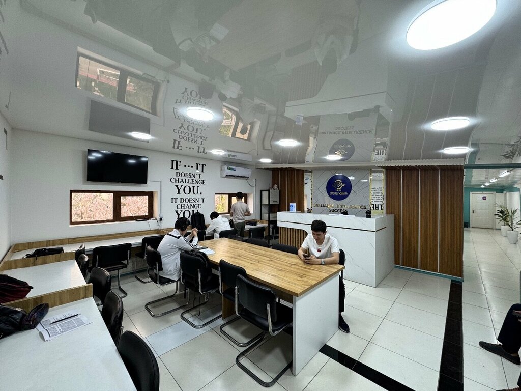 Yatılı okul Bis English, Andican, foto