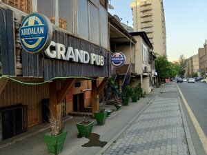 Grand Pub (Nizami Street No:243, Nesimi District), restoran  Bakü'den