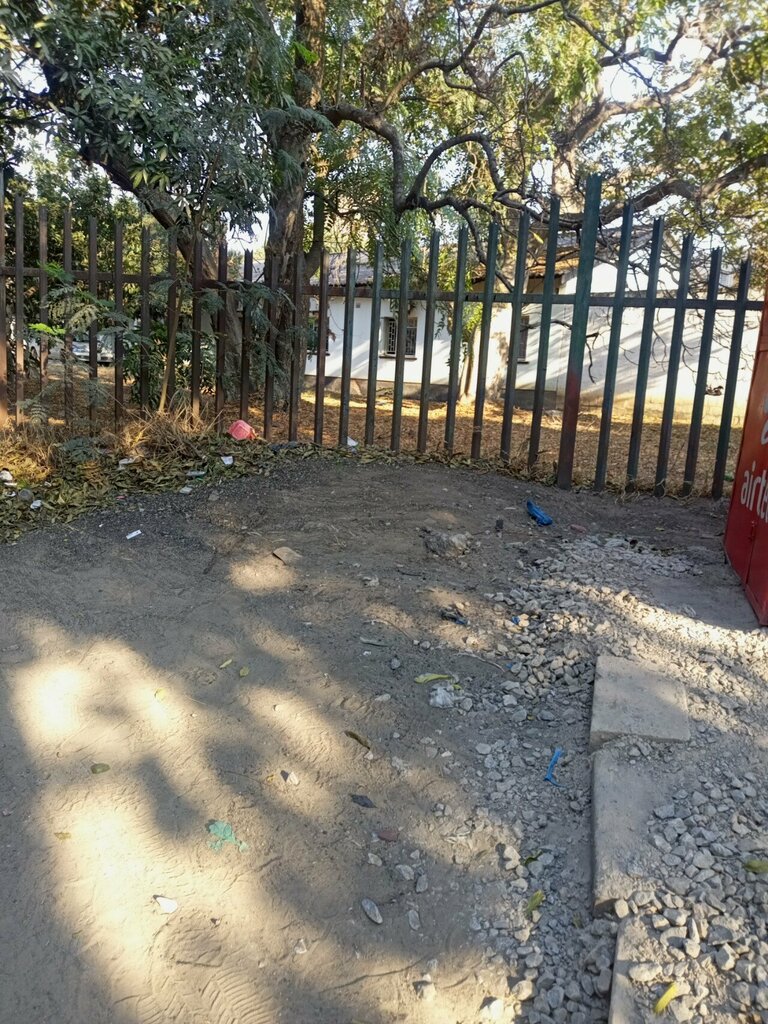 Devlet kurumları ve bakanlıklar Ministry of land and natural resources, Lusaka, foto