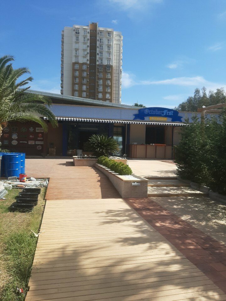 Bar Octoberfest Beer Garden, İzmir, foto