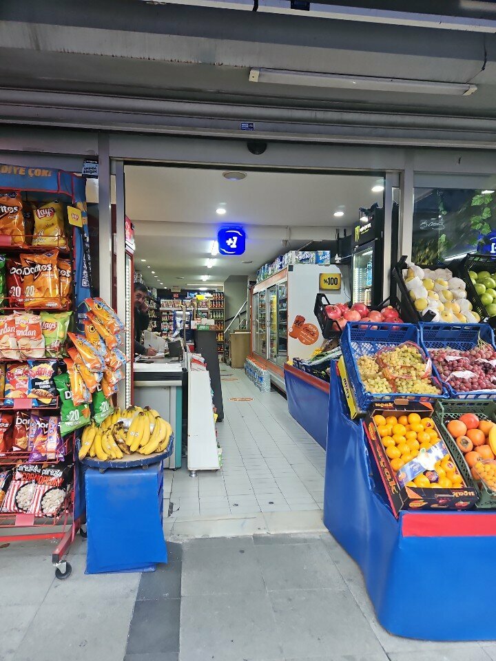 Alkollü içecekler Arda Süpermarket, İstanbul, foto