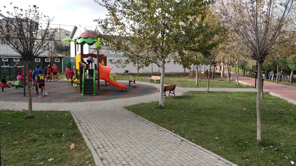 Eğitim merkezleri Karadolap Dil Evi, İstanbul, foto