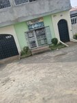 Le marché pâtissier (Abidjan, Rue I35), ekmek fabrikaları  Abican'dan