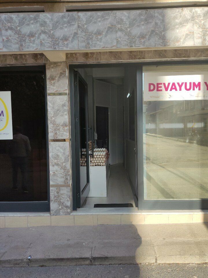 Kümes hayvanları çiftliği Devayum yumurta, İzmir, foto