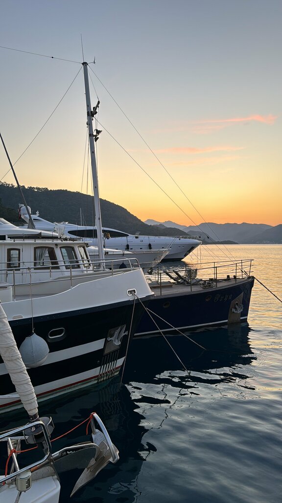 Yat kulüpleri Adaköy Marina, Dünya, foto