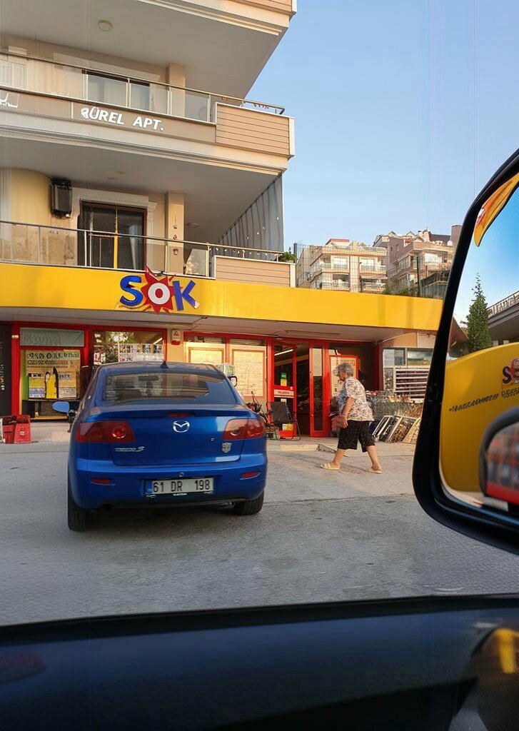 Süpermarket Şok, Dikili, foto