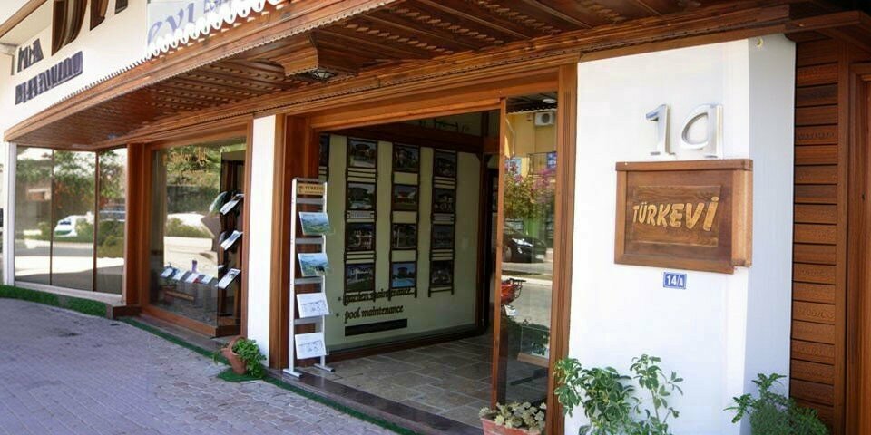 Emlak ofisi Türkevi Emlak, Ortaca, foto