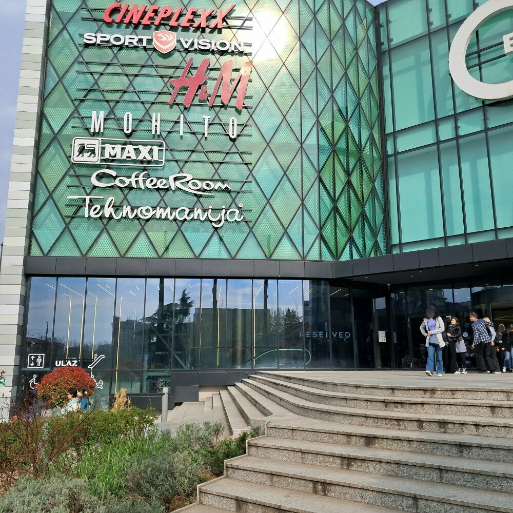 Pasta, şekerleme ve tatlı Candy Universe, Belgrad, foto