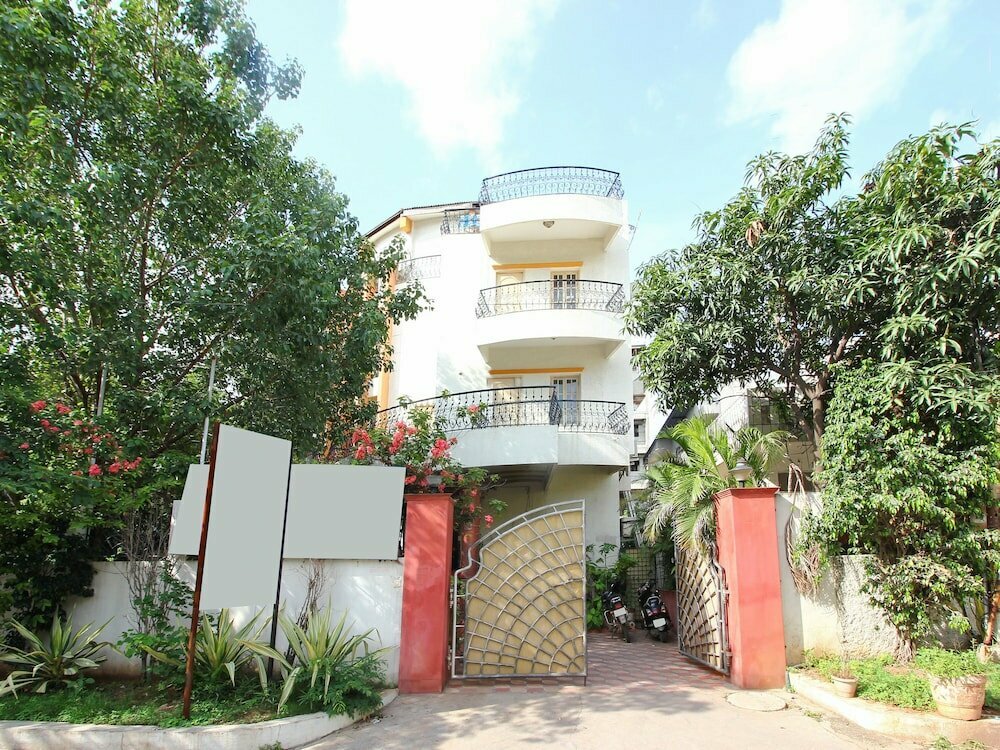 Otel Oyo 18488 Hallmark Begumpet, Haydarabat, foto