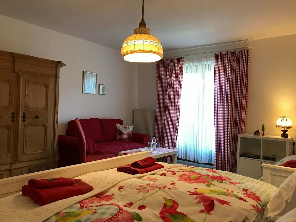 Otel Hotel Garni Haus Alpine, Bavyera, foto