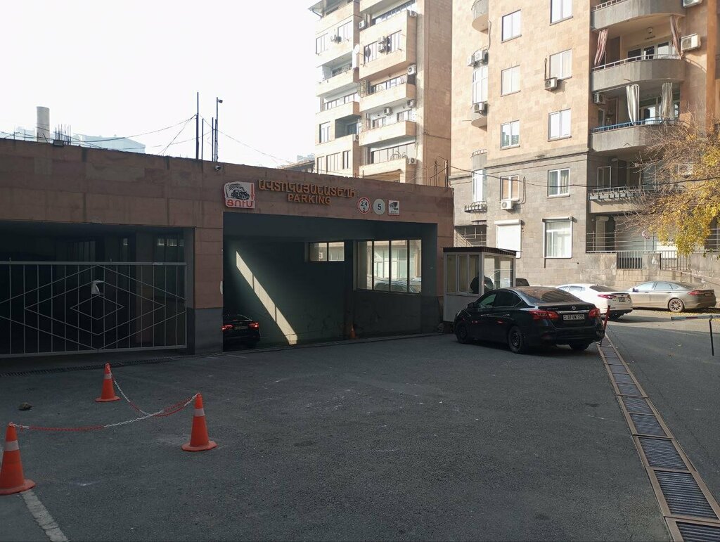Oto yıkama Tsum Carwash, Erivan, foto