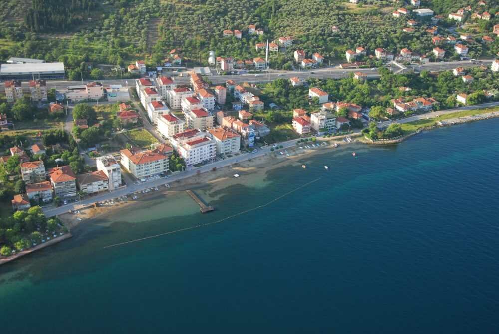Yüzme havuzları Ereğli Halk Plajı, Karamürsel, foto