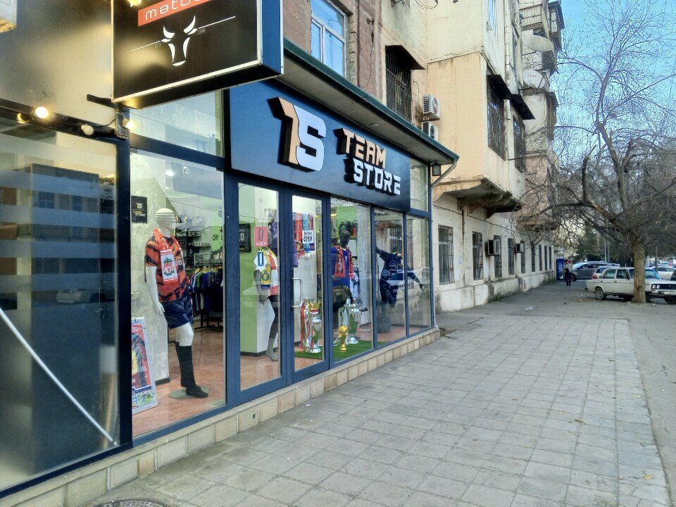 Spor giyim ve ayakkabı Team Store, Bakü, foto