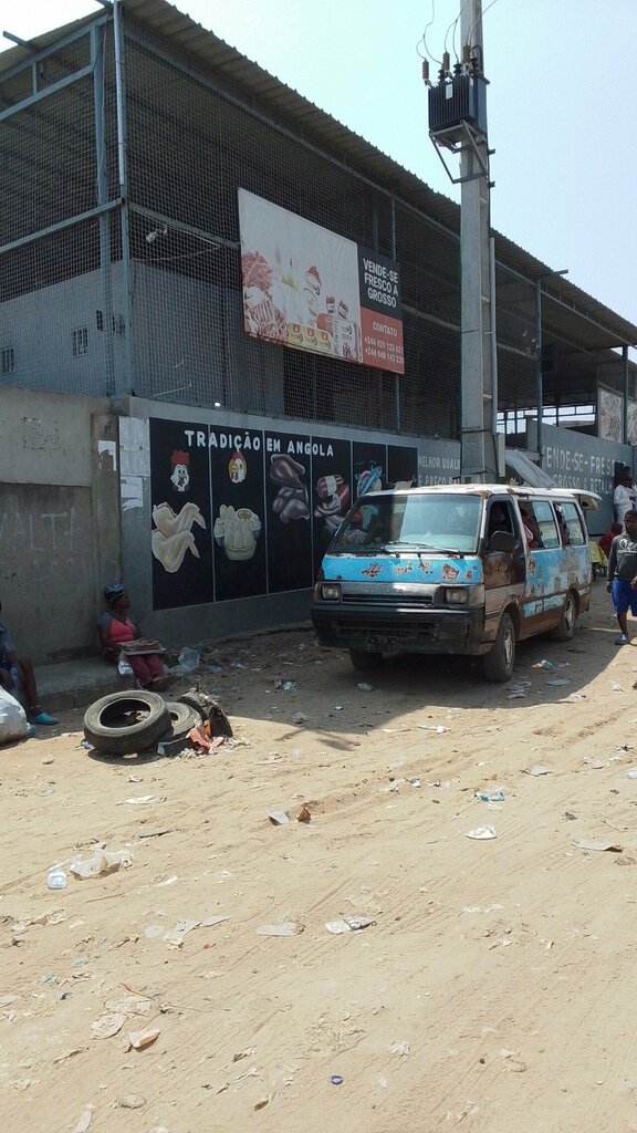 Market Armaze de Frescoes Newaco Grupo SA Zango 4, Loanda, foto