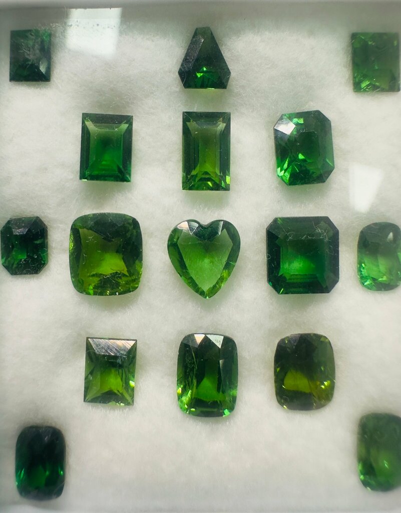 Değerli taşlar Nalaka Gems, Dubai, foto
