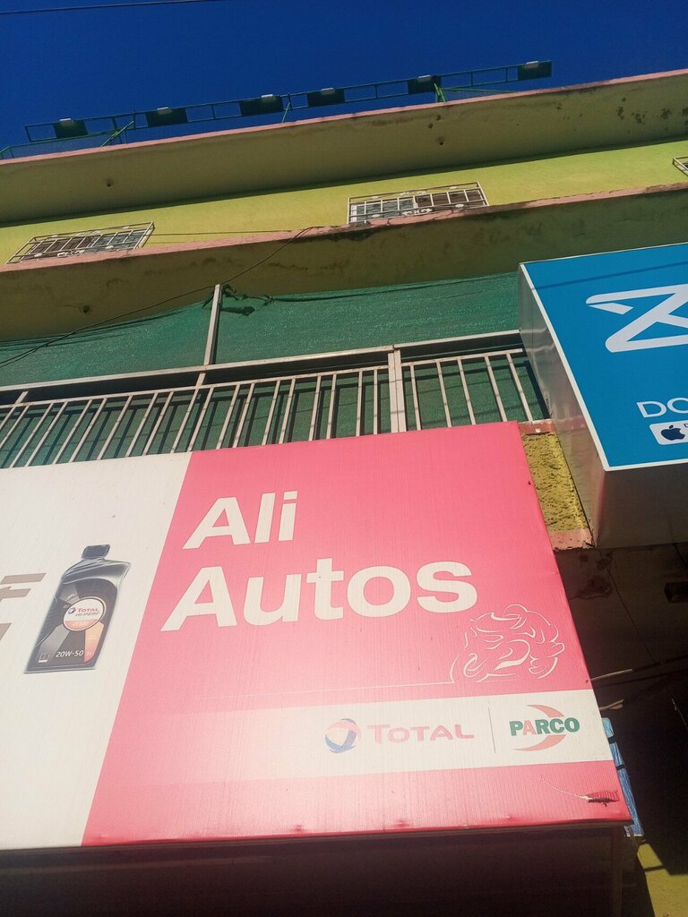 Otomobil servisi Ali Autos Workshop, Rawalpindi, foto