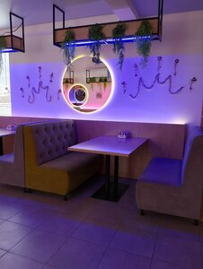 Neon (ulitsa Engelsa No:29Б), kafe  Ust‑Ilimsk'ten