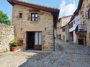 Apartamentos LLave de Santillana (Cantabria, CA-131), otel