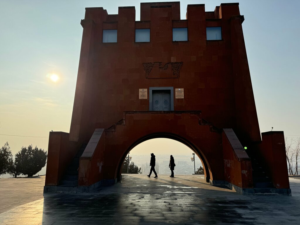 Anıt, heykel Memorial to the defenders of Musa-Dag, Armavir, foto