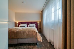 FourSide Hotel Ringsheim (Baden-Württemberg, Emmendingen, Elzstraße, 4), otel  Baden‑Wurttemberg'den