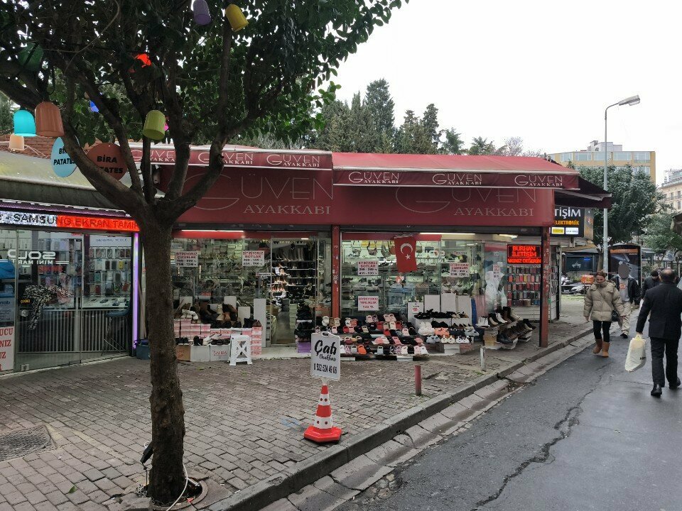 Ayakkabı mağazaları Güven Ayakkabı, İstanbul, foto