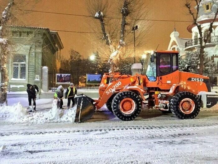 Konut servisleri kuruluşları Sneg vivoz, Tiumen, foto