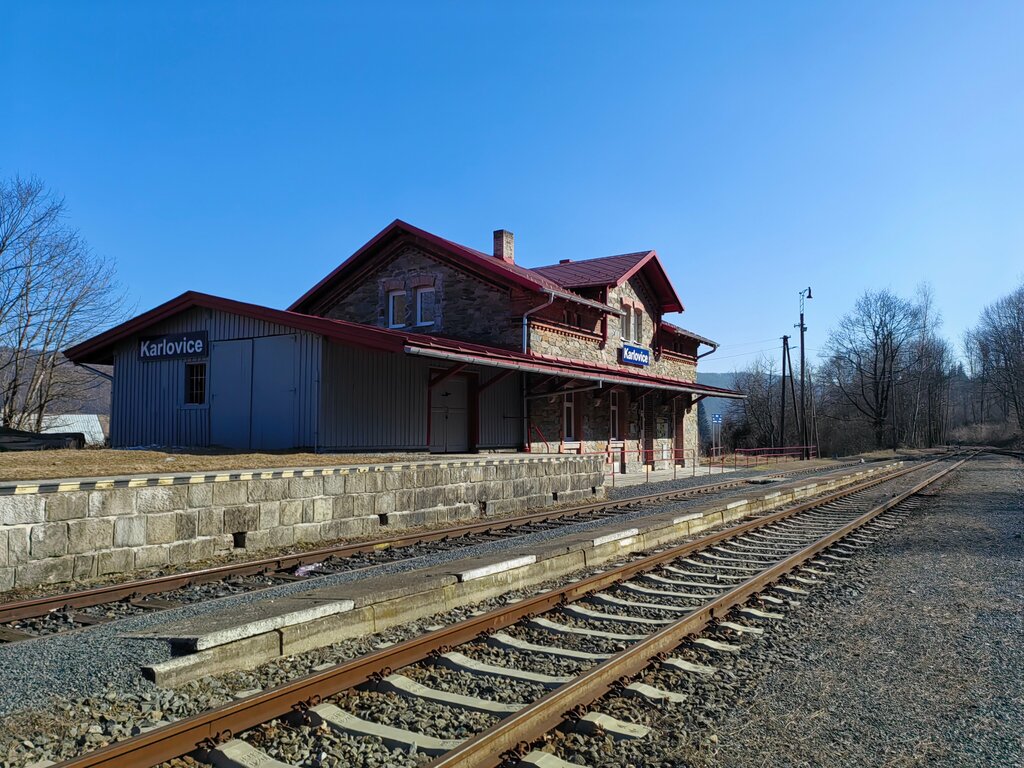 Tren istasyonu Karlovice, Moravya‑Silezya Bölgesi, foto