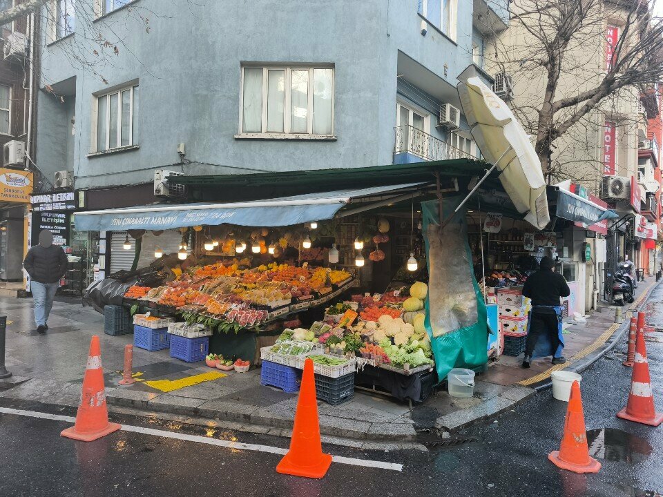 Manavlar Yeni Çınaraltı Manavı, İstanbul, foto
