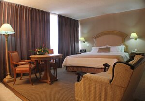 Best Western Plus Plaza Florida & Tower (Guanajuato, Irapuato), otel  Irapuato'dan