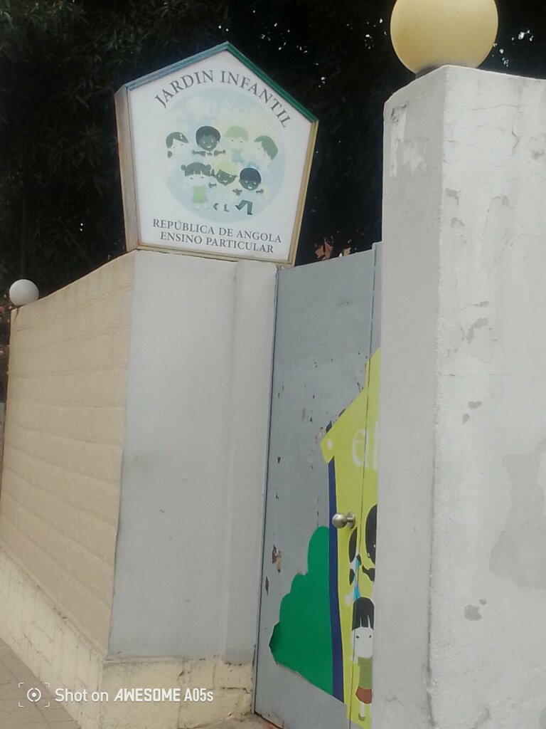 Anaokulları Centro Infantil, Loanda, foto