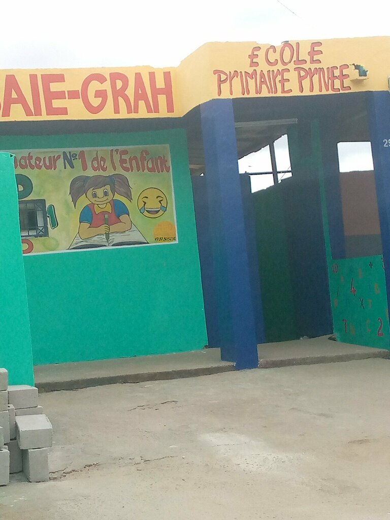 Eğitim merkezleri Epv Esaďe Grah, Abican, foto