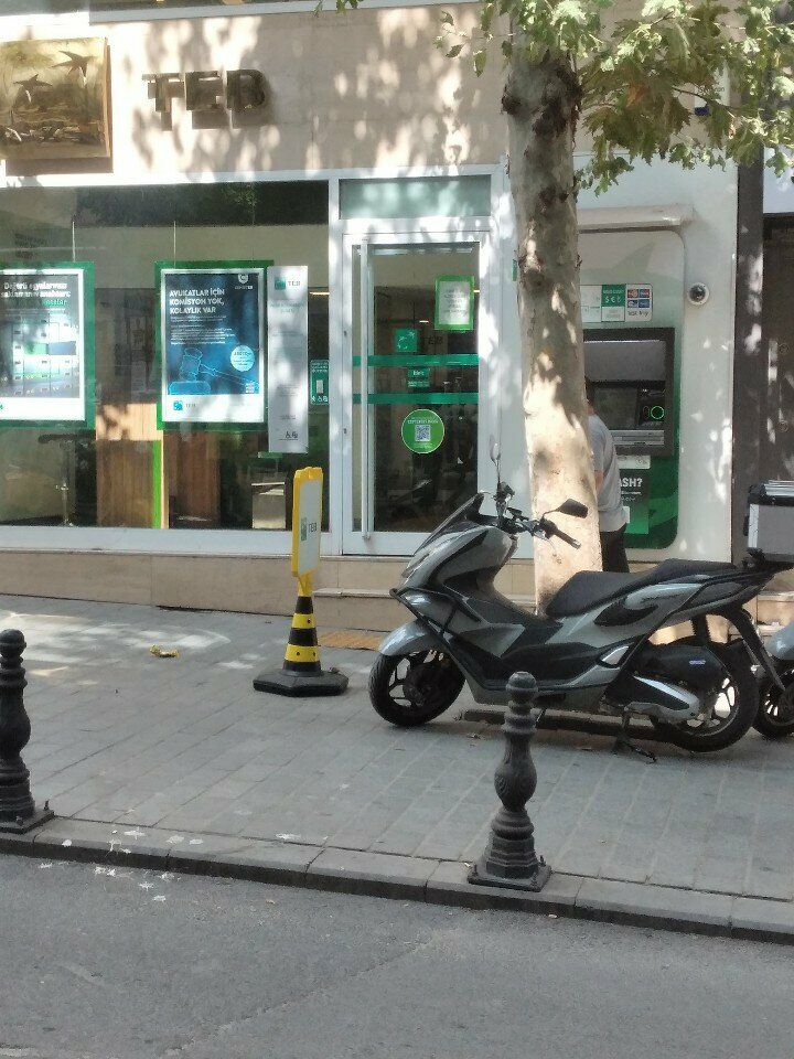 Banka TEB, İstanbul, foto
