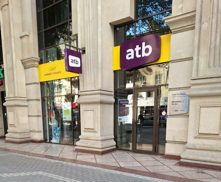 ATM'ler Azər Türk Bank, Bakü, foto