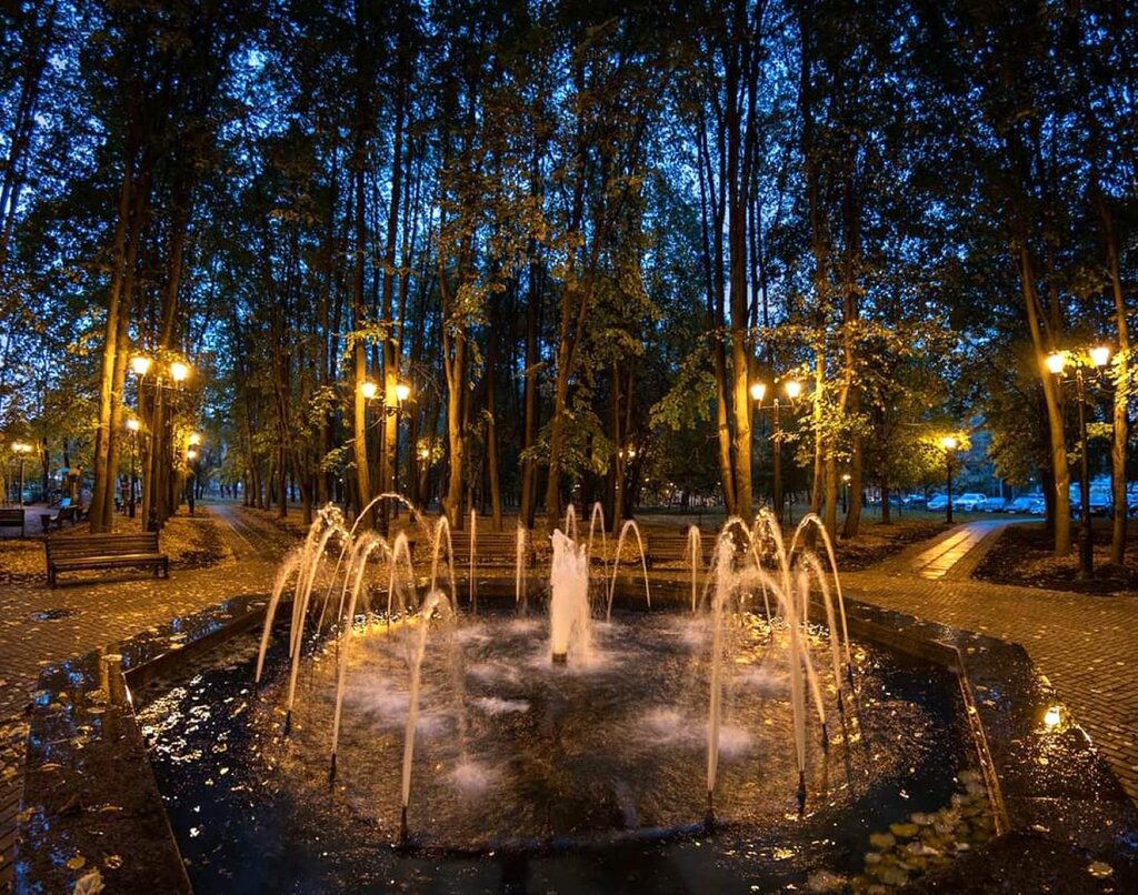 Meydan Salut Public Garden, Moskova, foto
