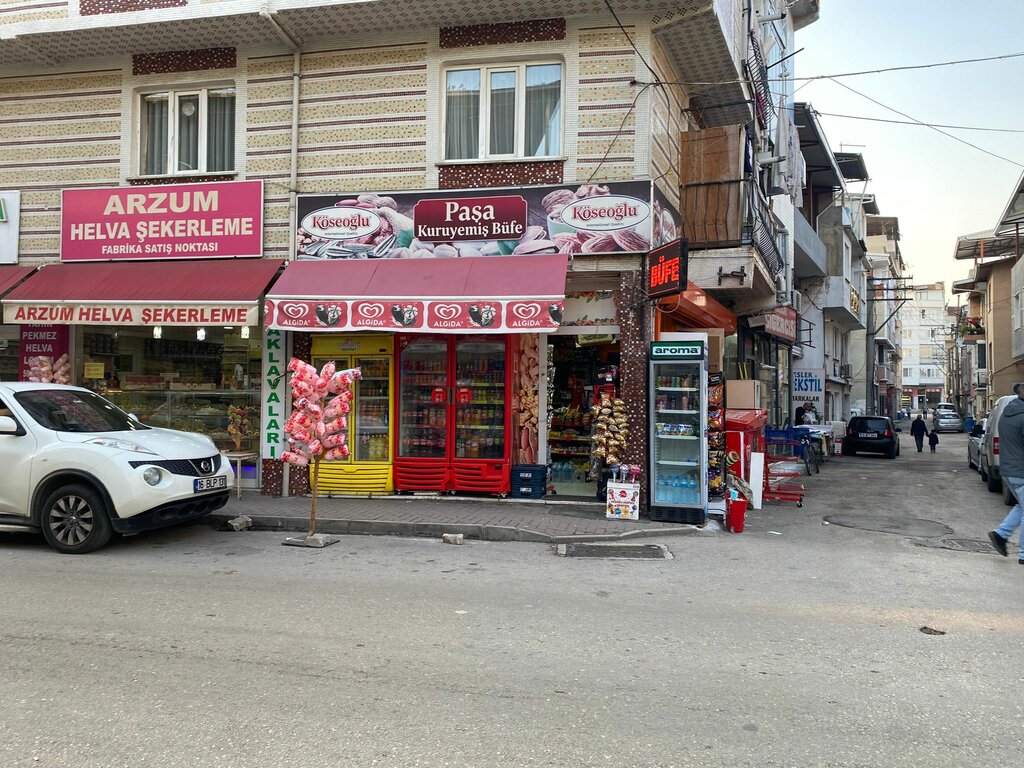 Kuruyemiş, atıştırmalık, kuru meyve Paşa Kuruyemiş büfe, Bursa, foto