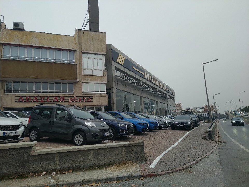 Otomobil satış galerileri Abazlar Plaza, Konya, foto