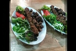 Kalealtı Köşem Ciger (Şanlıurfa, Birecik, Saha Mah.), restoran  Birecik'ten