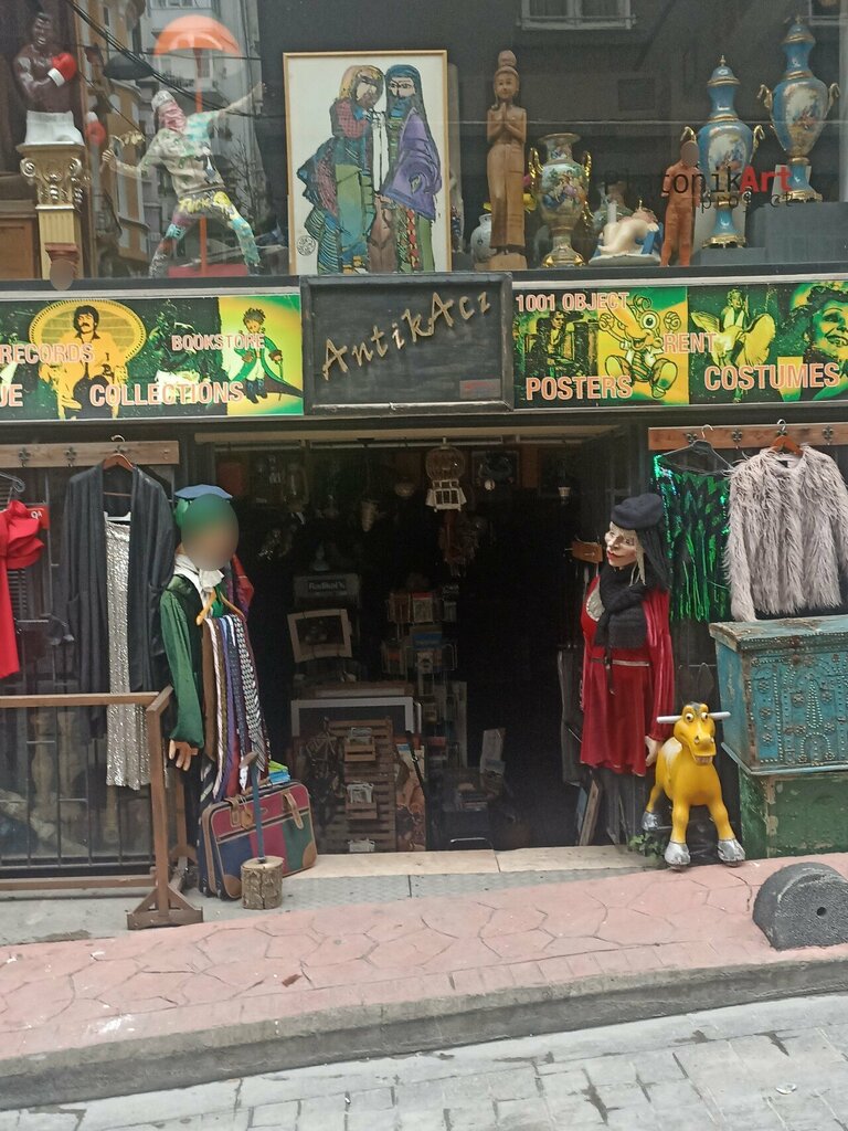 Antikacı dükkanları Antika Antique, İstanbul, foto