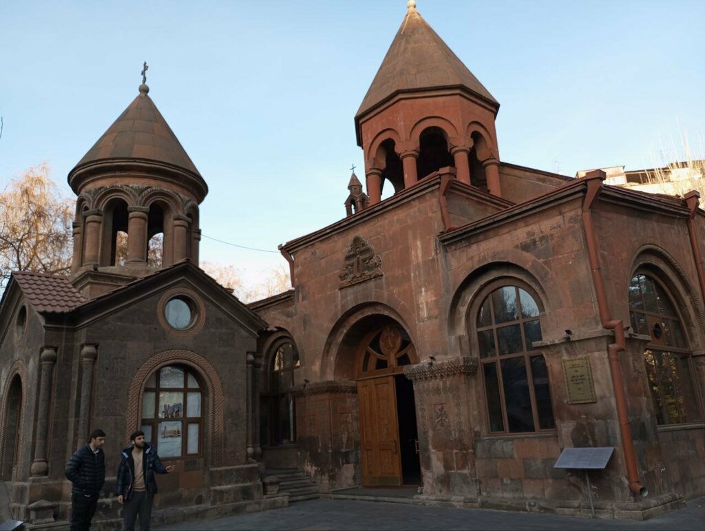 Şapel, haç anıtı Chapel of St. Ananias, Erivan, foto