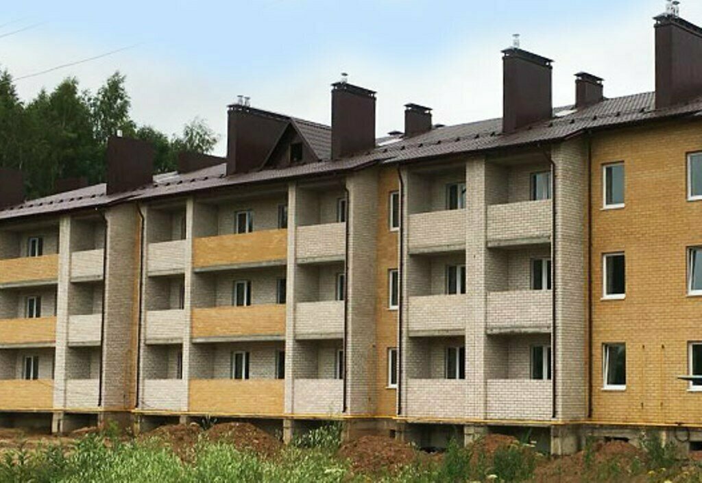 Konut blokları В дер. Коряково, Kostromskaya oblastı, foto