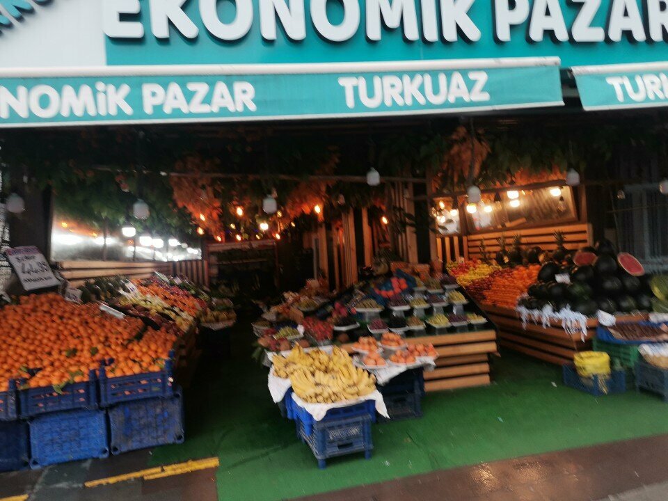 Gıda pazarı Karadağ Ekonomik Pazarı, İstanbul, foto