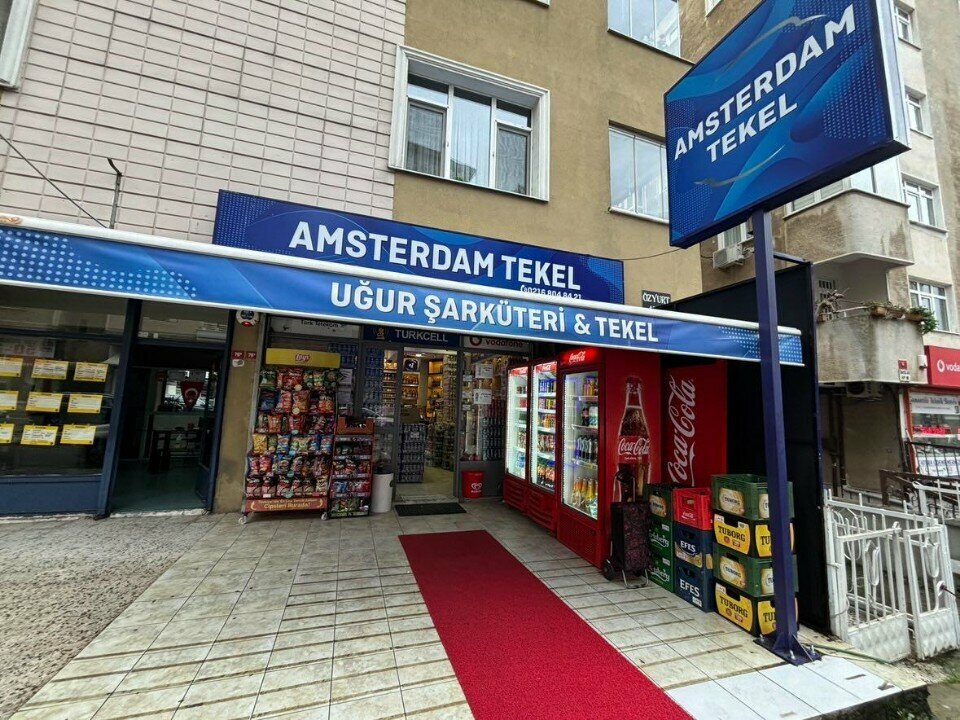 Bira dükkanı Uğur Şarküteri, İstanbul, foto