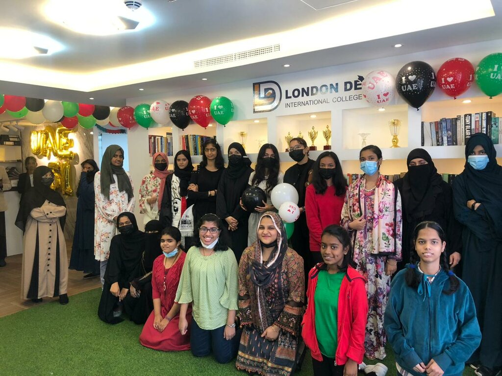 Yüksekokul London De International College, Sharjah, foto