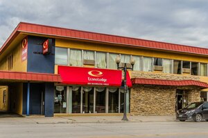 Days Inn by Wyndham Manitowoc (United States Route 151), otel  Manitowoc'tan