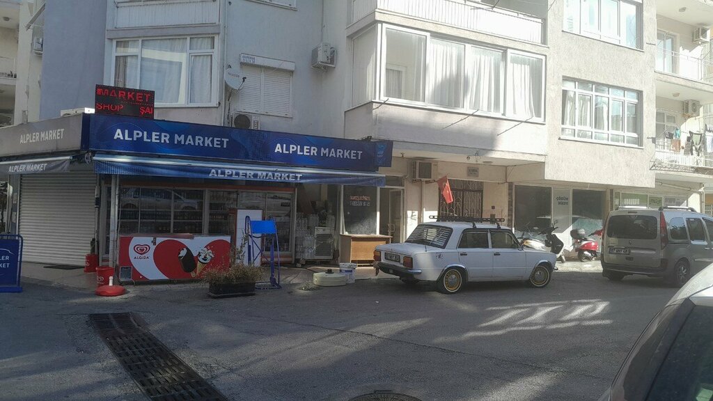 Alkollü içecekler Alpler Market, Alanya, foto