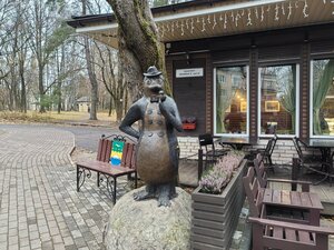 Пингвин с мороженым (Lenina Avenue No:9), park, sokak heykeli  Zelenogorsk'tan