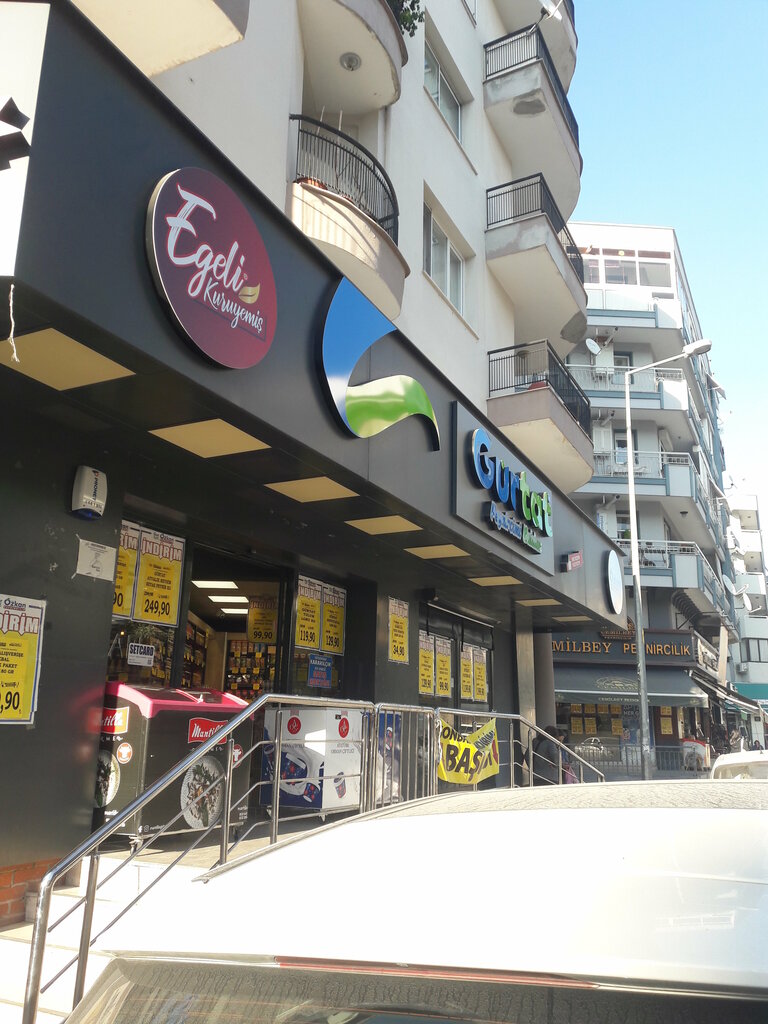 Market Gürtat Nergiz, İzmir, foto