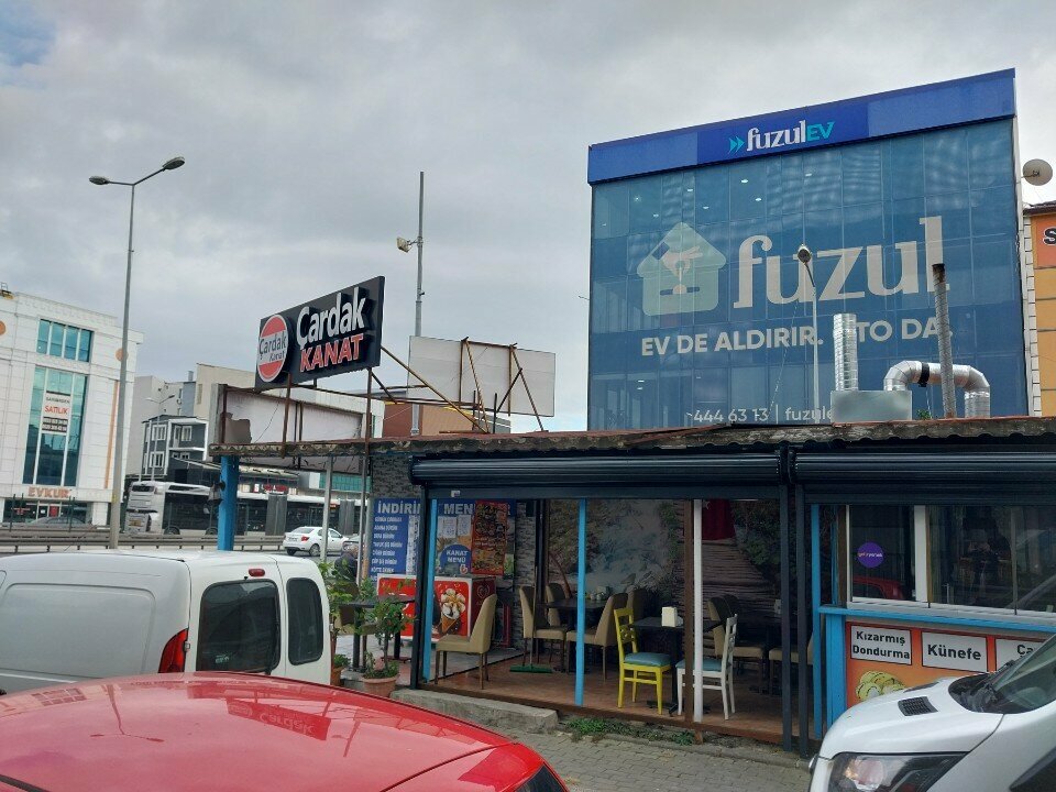 Fast food Çardak Kanat, İstanbul, foto